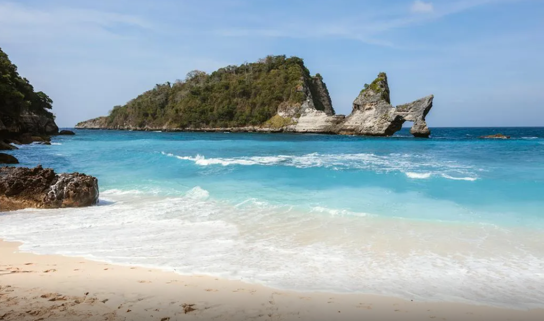 Paket Tour Bali - Nusa Penida 5 Hari 4 Malam - SABALAD | Travel Companions Grow and Develop Together